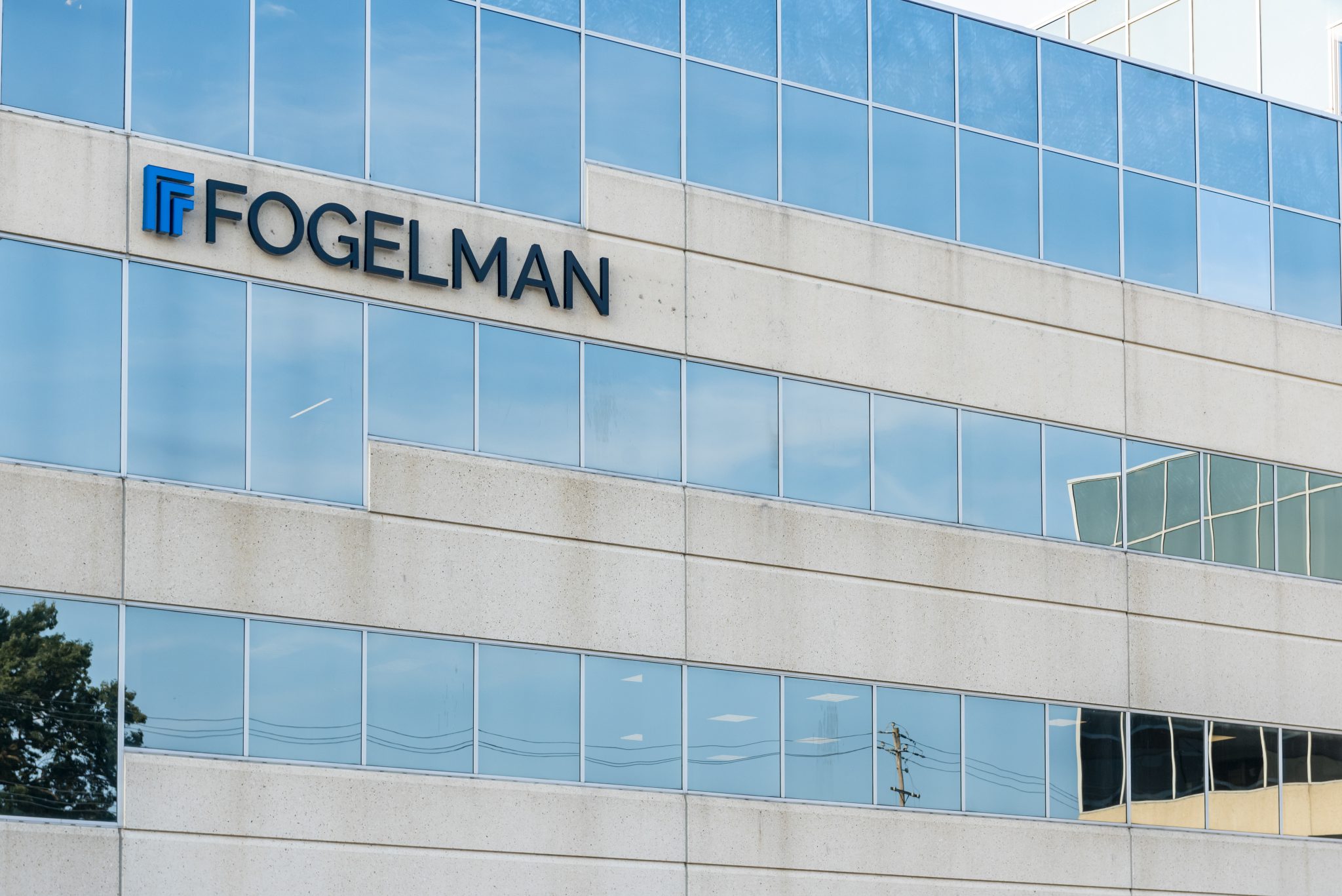 Fogelman’s Debi Wherry Named Super Woman in Business | Fogelman